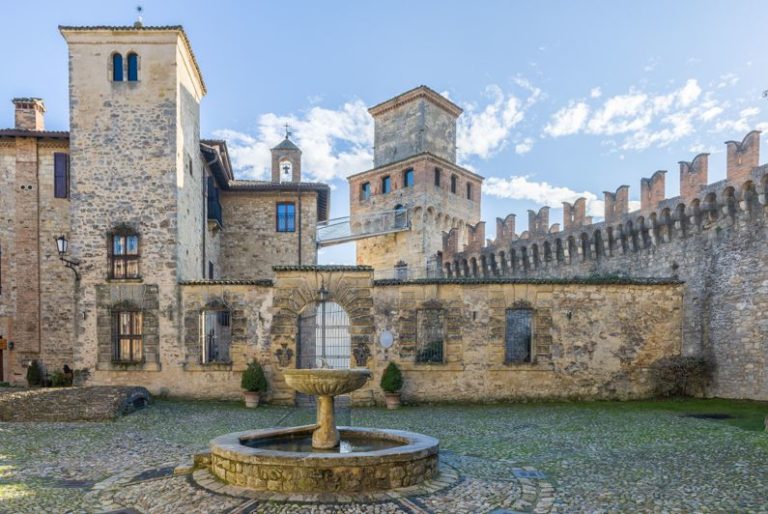 Vigoleno | Il borgo e il castello medievale | Borghi Storici